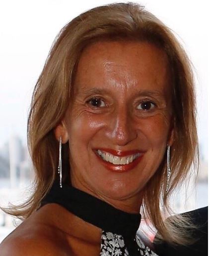 Lisa Barrett's Instagram, Twitter & Facebook on IDCrawl